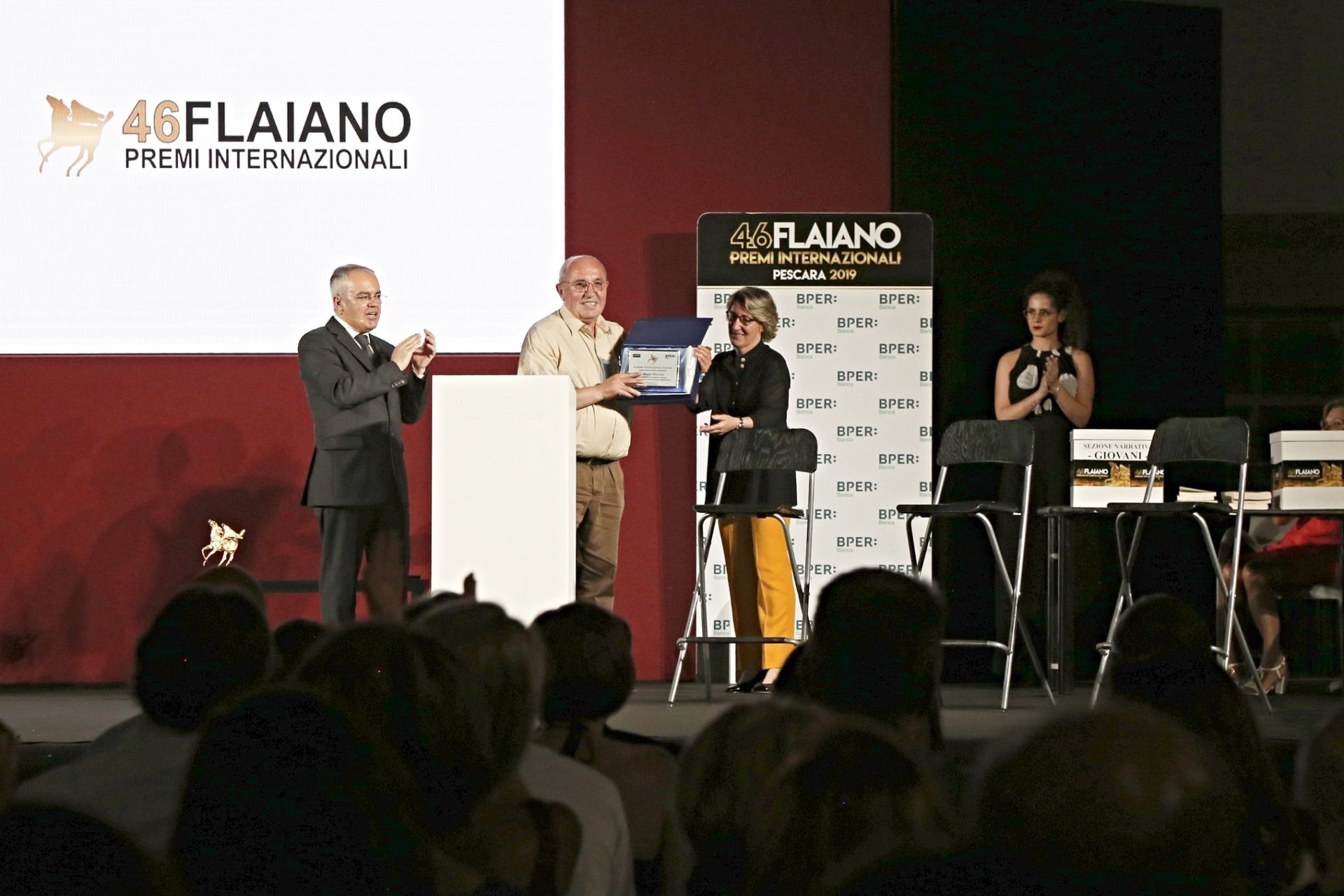 Premio letterario Flaiano 2019, premiato lo scrittore albanese Besnik ...